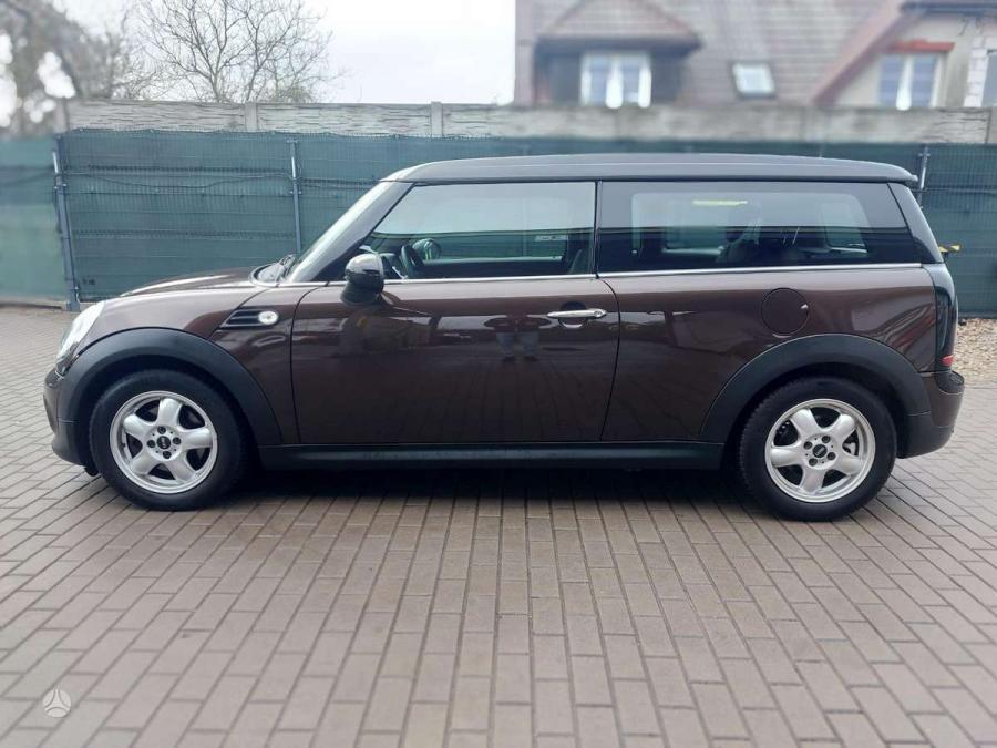 Brūns MINI Clubman 2010 Marijampole, ar dzinēja tilpumu 1.60 L un nobraukumu 180 tūkst. km par 2950 €, foto 5 vietnē AUTOMOTO.COM.LV