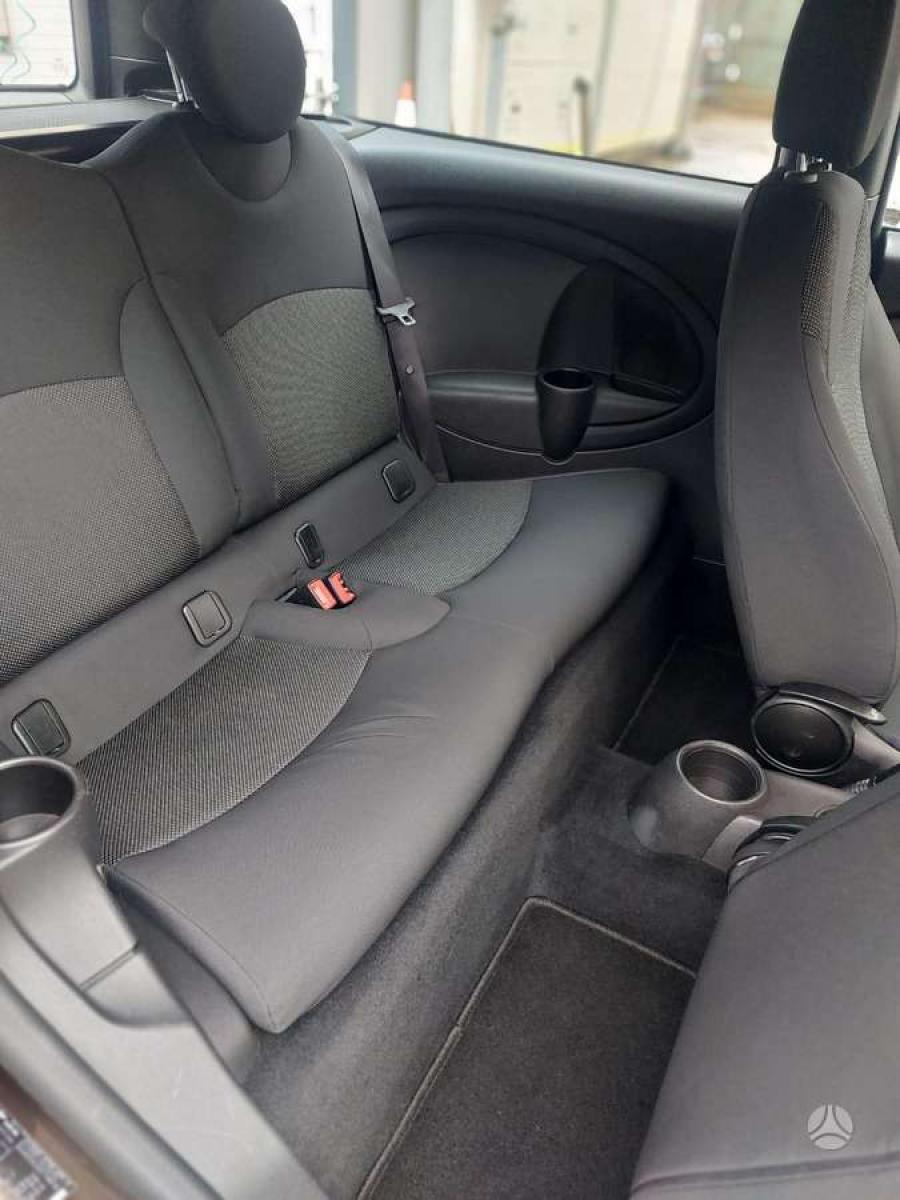 Brūns MINI Clubman 2010 Marijampole, ar dzinēja tilpumu 1.60 L un nobraukumu 180 tūkst. km par 2950 €, foto 12 vietnē AUTOMOTO.COM.LV