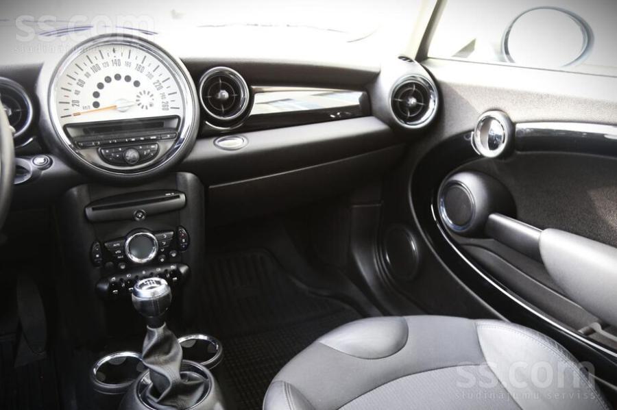 Brūns MINI Clubman 2012 Rīga, ar dzinēja tilpumu 1.60 L un nobraukumu 273 tūkst. km par 4995 €, foto 10 vietnē AUTOMOTO.COM.LV