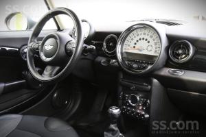 Brūns MINI Clubman 2012 Rīga, ar dzinēja tilpumu 1.60 L un nobraukumu 273 tūkst. km par 4995 €, foto 12 vietnē AUTOMOTO.COM.LV