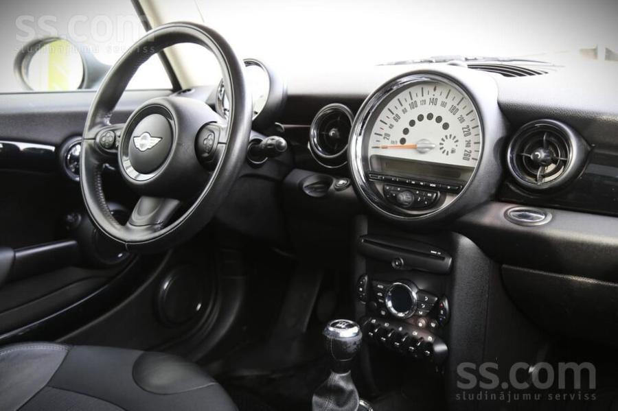 Brūns MINI Clubman 2012 Rīga, ar dzinēja tilpumu 1.60 L un nobraukumu 273 tūkst. km par 4995 €, foto 12 vietnē AUTOMOTO.COM.LV