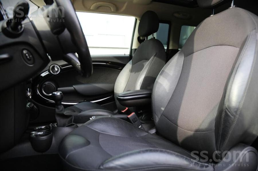 Brūns MINI Clubman 2012 Rīga, ar dzinēja tilpumu 1.60 L un nobraukumu 273 tūkst. km par 4995 €, foto 13 vietnē AUTOMOTO.COM.LV