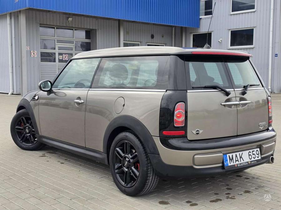 Brown MINI Clubman 2013 in Silute, with an engine capacity of 1.60 L and mileage of 195 thousand km for 3800 €, photo 3 on AUTOMOTO.COM.LV