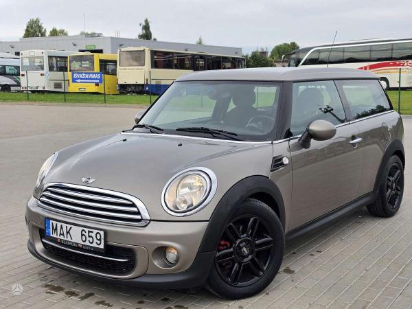 Brown MINI Clubman 2013 in Silute, with an engine capacity of 1.60 L and mileage of 195 thousand km for 3800 €, photo 9 on AUTOMOTO.COM.LV