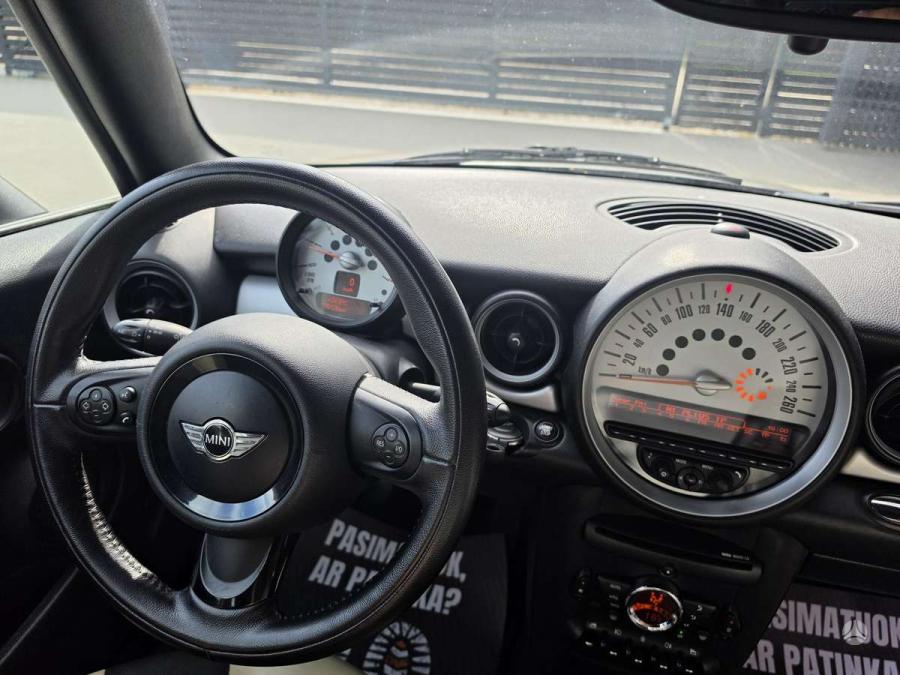 Brown MINI Clubman 2013 in Silute, with an engine capacity of 1.60 L and mileage of 195 thousand km for 3800 €, photo 18 on AUTOMOTO.COM.LV