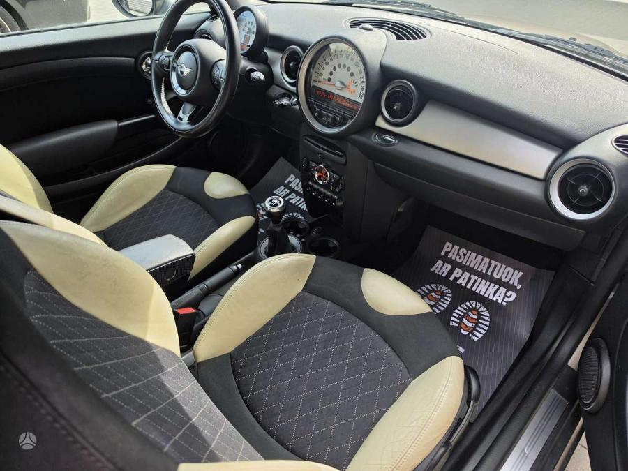 Brown MINI Clubman 2013 in Silute, with an engine capacity of 1.60 L and mileage of 195 thousand km for 3800 €, photo 24 on AUTOMOTO.COM.LV