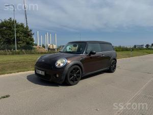 Brown MINI Clubman 2008 in Riga, with an engine capacity of 1.60 L and mileage of 300 thousand km for 4400 €, photo 3 on AUTOMOTO.COM.LV
