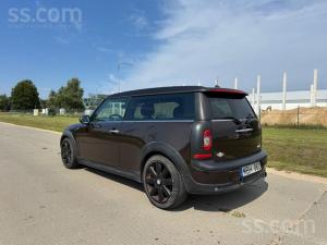 Brown MINI Clubman 2008 in Riga, with an engine capacity of 1.60 L and mileage of 300 thousand km for 4400 €, photo 4 on AUTOMOTO.COM.LV