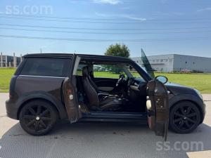 Brown MINI Clubman 2008 in Riga, with an engine capacity of 1.60 L and mileage of 300 thousand km for 4400 €, photo 8 on AUTOMOTO.COM.LV
