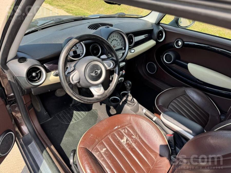 Brown MINI Clubman 2008 in Riga, with an engine capacity of 1.60 L and mileage of 300 thousand km for 4400 €, photo 9 on AUTOMOTO.COM.LV