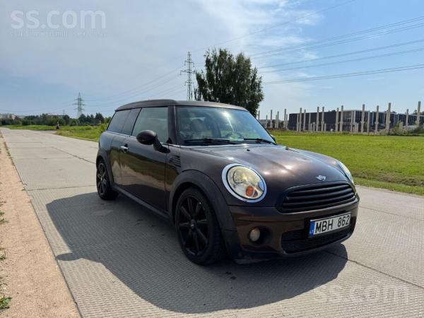 Brūns MINI Clubman 2008 Rīga, ar dzinēja tilpumu 1.60 L un nobraukumu 300 tūkst. km par 4400 €, foto 1 vietnē AUTOMOTO.COM.LV