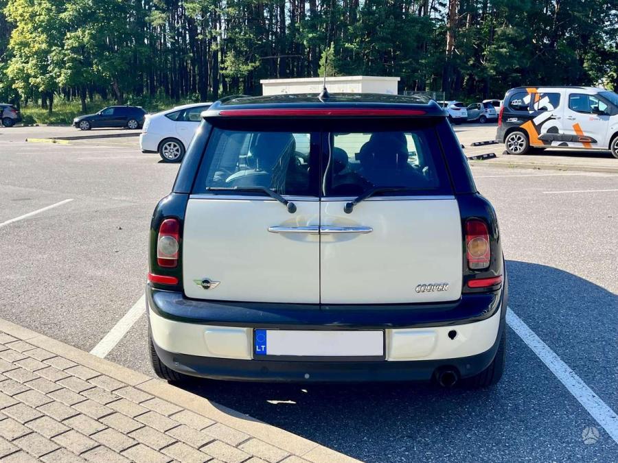 Brown MINI Clubman 2010 in Vilnius, with an engine capacity of 1.60 L and mileage of 197 thousand km for 2800 €, photo 5 on AUTOMOTO.COM.LV