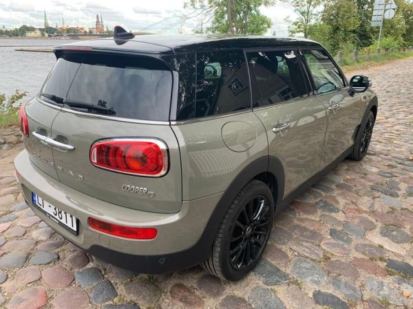 Brown MINI Clubman 2018 in Riga, with an engine capacity of 2.00 L and mileage of 211 thousand km for 10800 €, photo 5 on AUTOMOTO.COM.LV