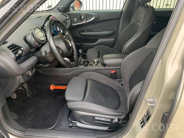 Brown MINI Clubman 2018 in Riga, with an engine capacity of 2.00 L and mileage of 211 thousand km for 10800 €, photo 7 on AUTOMOTO.COM.LV