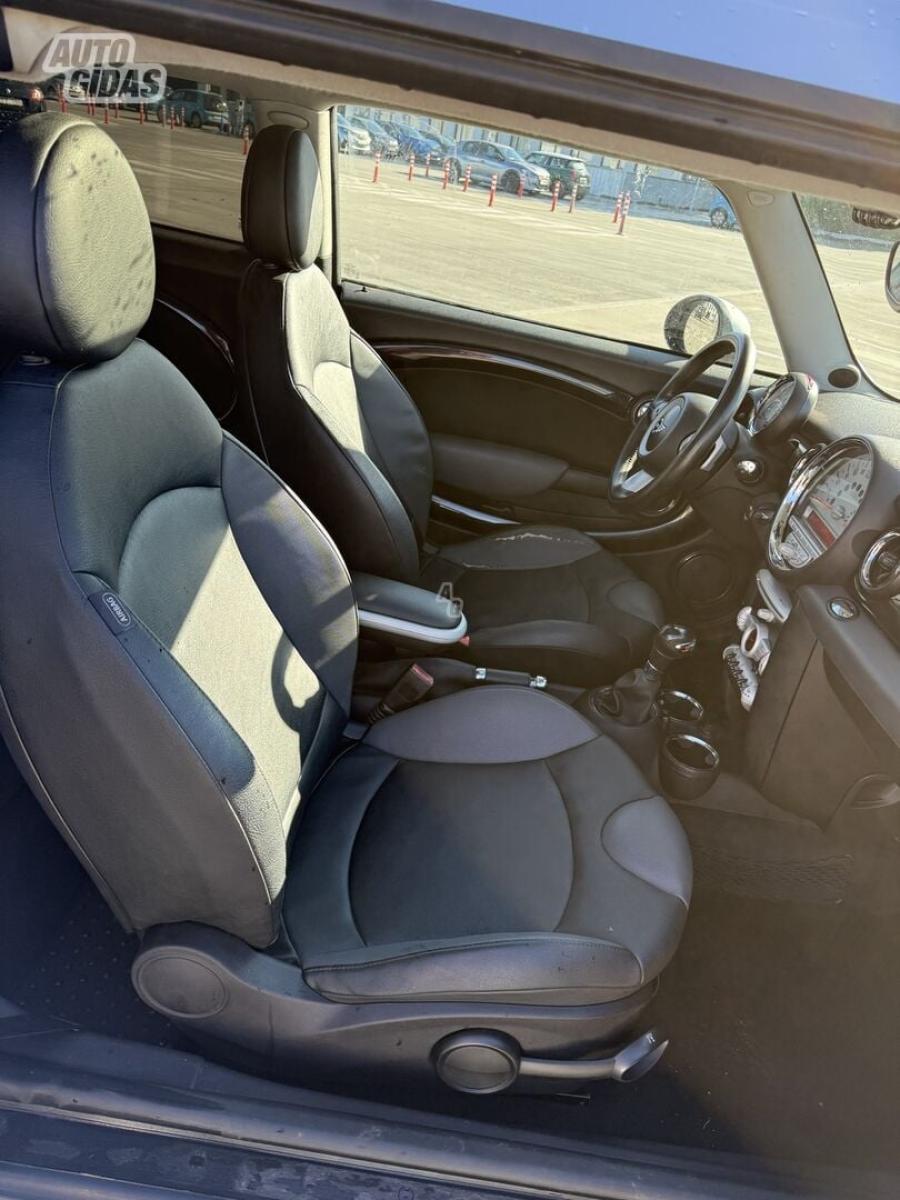 MINI Clubman 2008 in Vilnius, with an engine capacity of 1.60 L and mileage of 230 thousand km for 1900 €, photo 15 on AUTOMOTO.COM.LV