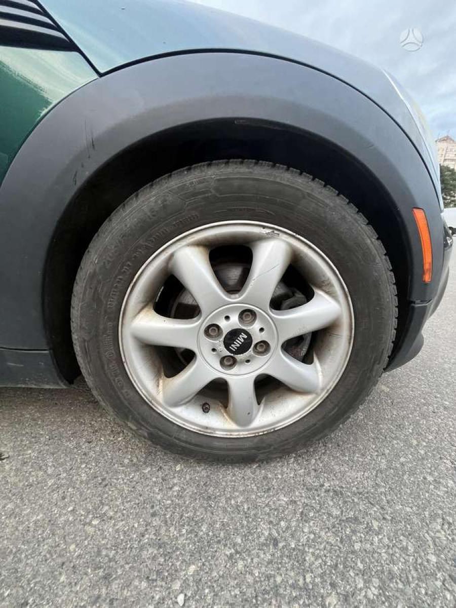 Zaļš MINI Clubman 2009 Viļņa, ar dzinēja tilpumu 1.60 L un nobraukumu 199 tūkst. km par 1400 €, foto 12 vietnē AUTOMOTO.COM.LV
