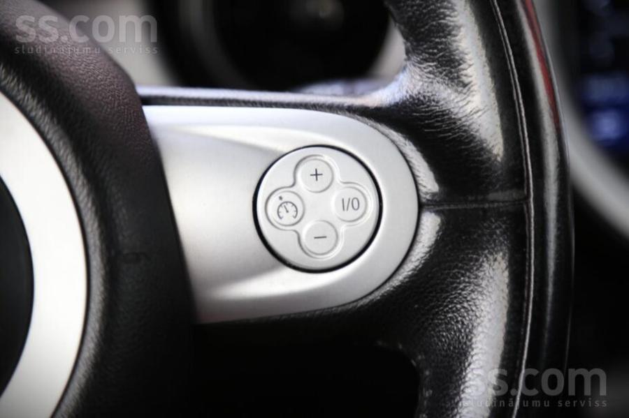 Zaļš MINI Clubman 2009 Rīga, ar dzinēja tilpumu 1.60 L un nobraukumu 246 tūkst. km par 3995 €, foto 18 vietnē AUTOMOTO.COM.LV