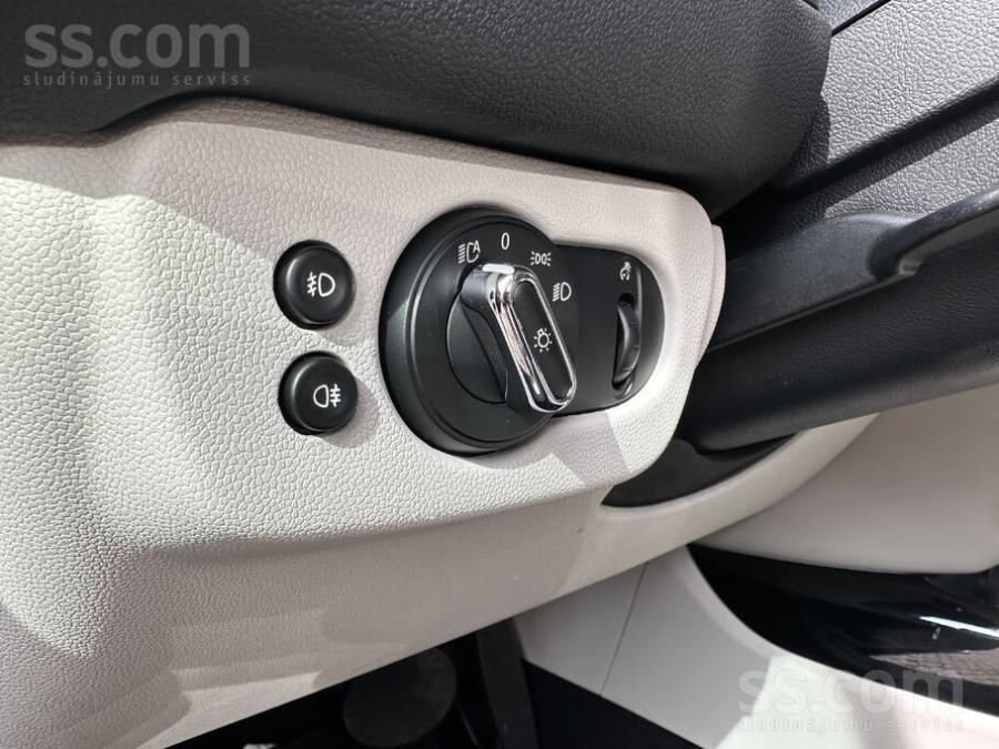 Zaļš MINI Clubman 2017 Rīga, ar dzinēja tilpumu 2.00 L un nobraukumu 106 tūkst. km par 14300 €, foto 16 vietnē AUTOMOTO.COM.LV