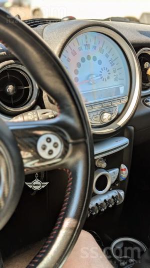 Zaļš MINI Clubman 2008 Rīga, ar dzinēja tilpumu 1.60 L un nobraukumu 256 tūkst. km par 5700 €, foto 9 vietnē AUTOMOTO.COM.LV