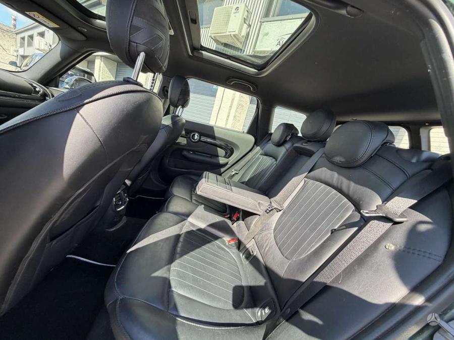 Green MINI Clubman 2016 in Siauliai, with an engine capacity of 2.00 L and mileage of 266 thousand km for 3750 €, photo 21 on AUTOMOTO.COM.LV