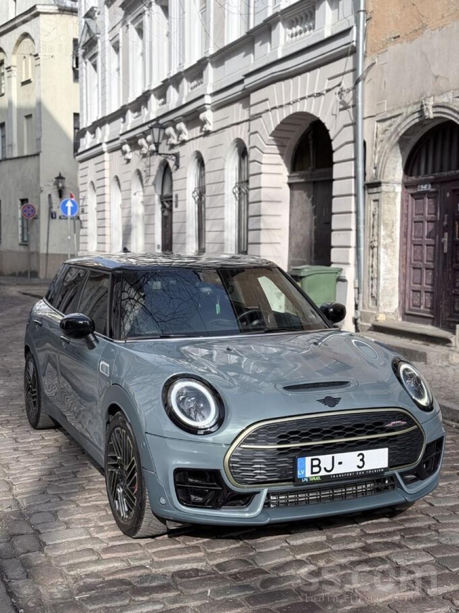 Green MINI Clubman 2022 in Riga, with an engine capacity of 2.00 L and mileage of 105 thousand km for 27900 €, photo 3 on AUTOMOTO.COM.LV