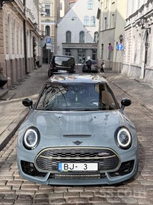 Green MINI Clubman 2022 in Riga, with an engine capacity of 2.00 L and mileage of 105 thousand km for 27900 €, photo 4 on AUTOMOTO.COM.LV