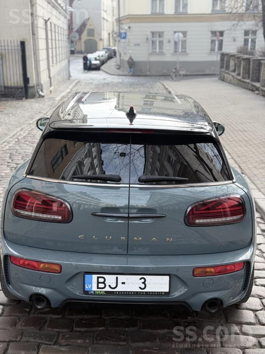 Green MINI Clubman 2022 in Riga, with an engine capacity of 2.00 L and mileage of 105 thousand km for 27900 €, photo 7 on AUTOMOTO.COM.LV