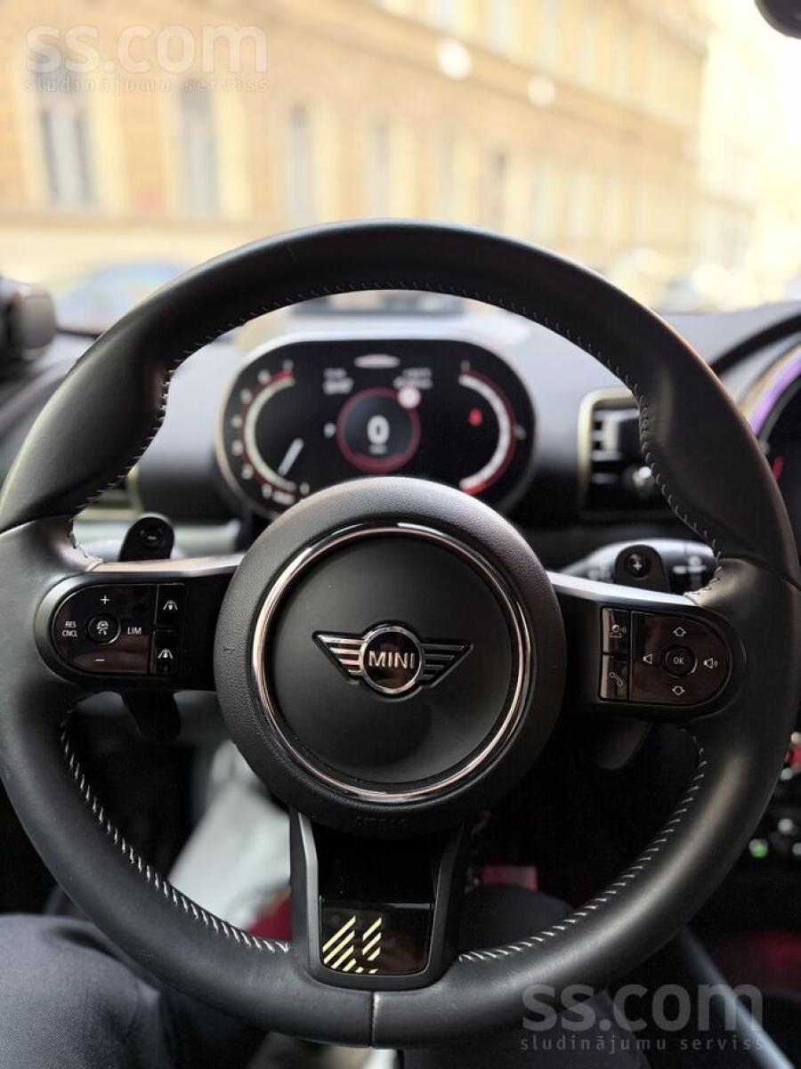 Green MINI Clubman 2022 in Riga, with an engine capacity of 2.00 L and mileage of 105 thousand km for 27900 €, photo 16 on AUTOMOTO.COM.LV
