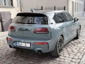 Green MINI Clubman 2022 in Riga, with an engine capacity of 2.00 L and mileage of 105 thousand km for 27900 €, photo 18 on AUTOMOTO.COM.LV