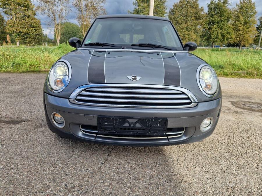Pelēks MINI Clubman 2010 Ogre, ar dzinēja tilpumu 1.60 L un nobraukumu 184 tūkst. km par 6490 €, foto 9 vietnē AUTOMOTO.COM.LV