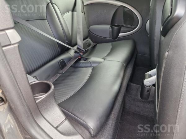 Grey MINI Clubman 2010 in Ogre, with an engine capacity of 1.60 L and mileage of 184 thousand km for 6490 €, photo 11 on AUTOMOTO.COM.LV