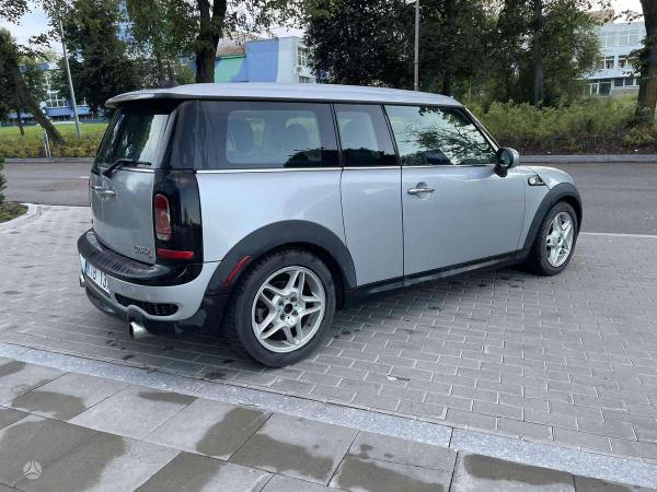 Pelēks MINI Clubman 2009 Viļņa, ar dzinēja tilpumu 1.60 L un nobraukumu 249 tūkst. km par 3280 €, foto 4 vietnē AUTOMOTO.COM.LV