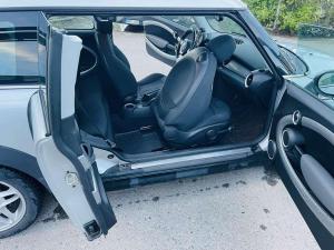 Pelēks MINI Clubman 2009 Viļņa, ar dzinēja tilpumu 1.60 L un nobraukumu 249 tūkst. km par 3280 €, foto 10 vietnē AUTOMOTO.COM.LV