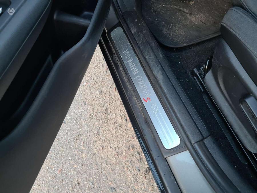 Pelēks MINI Clubman 2016 Kauņa, ar dzinēja tilpumu 2.00 L un nobraukumu 135 tūkst. km par 6950 €, foto 11 vietnē AUTOMOTO.COM.LV