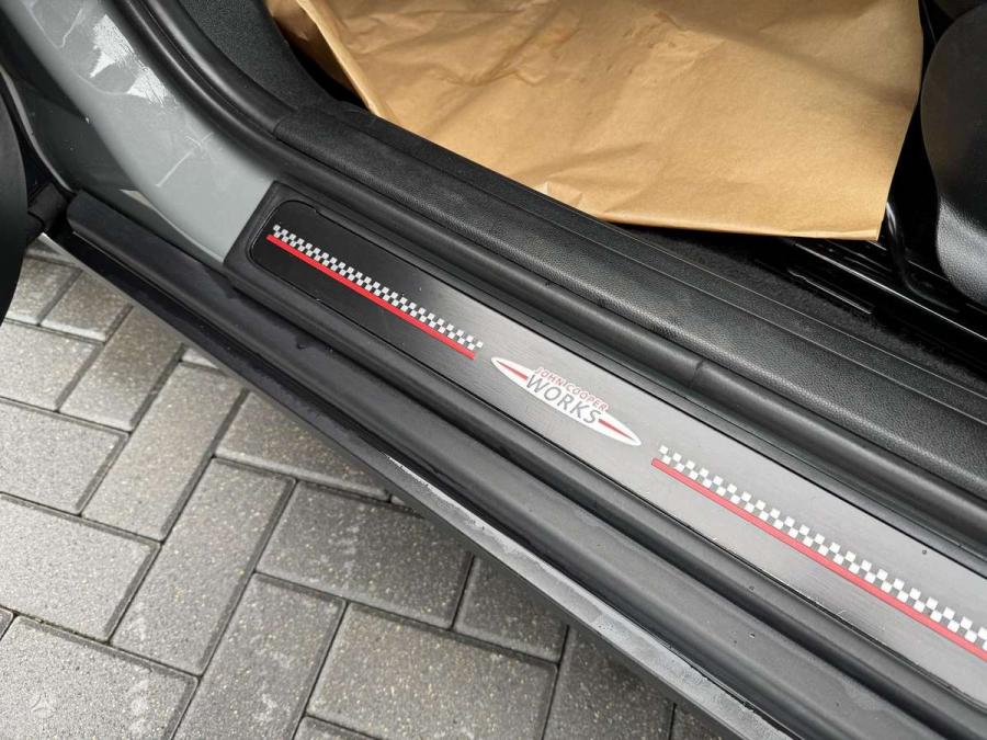 Grey MINI Clubman 2016 in Telschi, with an engine capacity of 2.00 L and mileage of 152 thousand km for 10700 €, photo 23 on AUTOMOTO.COM.LV