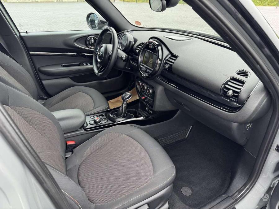 Grey MINI Clubman 2016 in Telschi, with an engine capacity of 2.00 L and mileage of 152 thousand km for 10700 €, photo 27 on AUTOMOTO.COM.LV