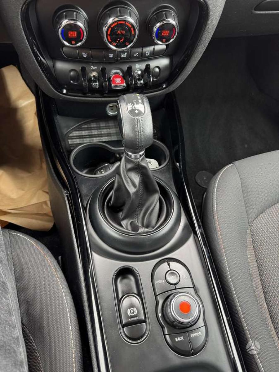Grey MINI Clubman 2016 in Telschi, with an engine capacity of 2.00 L and mileage of 152 thousand km for 10700 €, photo 29 on AUTOMOTO.COM.LV