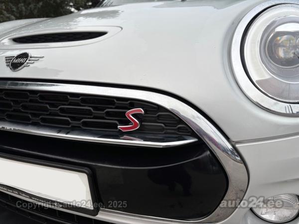 Pelēks MINI Clubman 2018 Tallina, ar dzinēja tilpumu 2.00 L un nobraukumu 74 tūkst. km par 23000 €, foto 6 vietnē AUTOMOTO.COM.LV