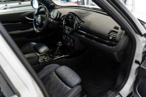 Grey MINI Clubman 2018 in Vilnius, with an engine capacity of 2.00 L and mileage of 76 thousand km for 14900 €, photo 27 on AUTOMOTO.COM.LV