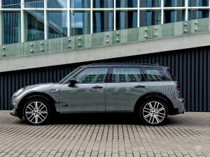 Pelēks MINI Clubman 2020 Viļņa, ar dzinēja tilpumu 2.00 L un nobraukumu 112 tūkst. km par 27900 €, foto 4 vietnē AUTOMOTO.COM.LV