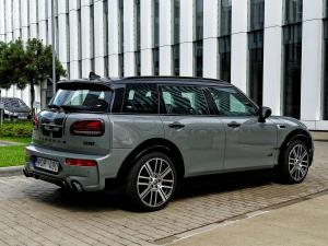 Pelēks MINI Clubman 2020 Viļņa, ar dzinēja tilpumu 2.00 L un nobraukumu 112 tūkst. km par 27900 €, foto 5 vietnē AUTOMOTO.COM.LV