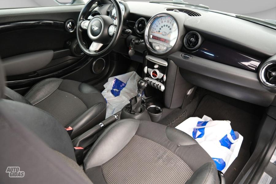 MINI Clubman 2007 Kauņa, ar dzinēja tilpumu 1.60 L un nobraukumu 265 tūkst. km par 4590 €, foto 9 vietnē AUTOMOTO.COM.LV