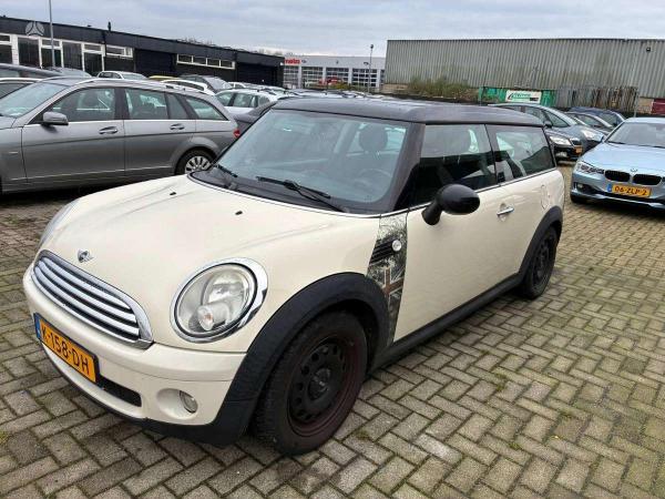 MINI Clubman 2009 in Kaunas, with an engine capacity of 1.60 L and mileage of 210 thousand km for 2750 €, photo 1 on AUTOMOTO.COM.LV