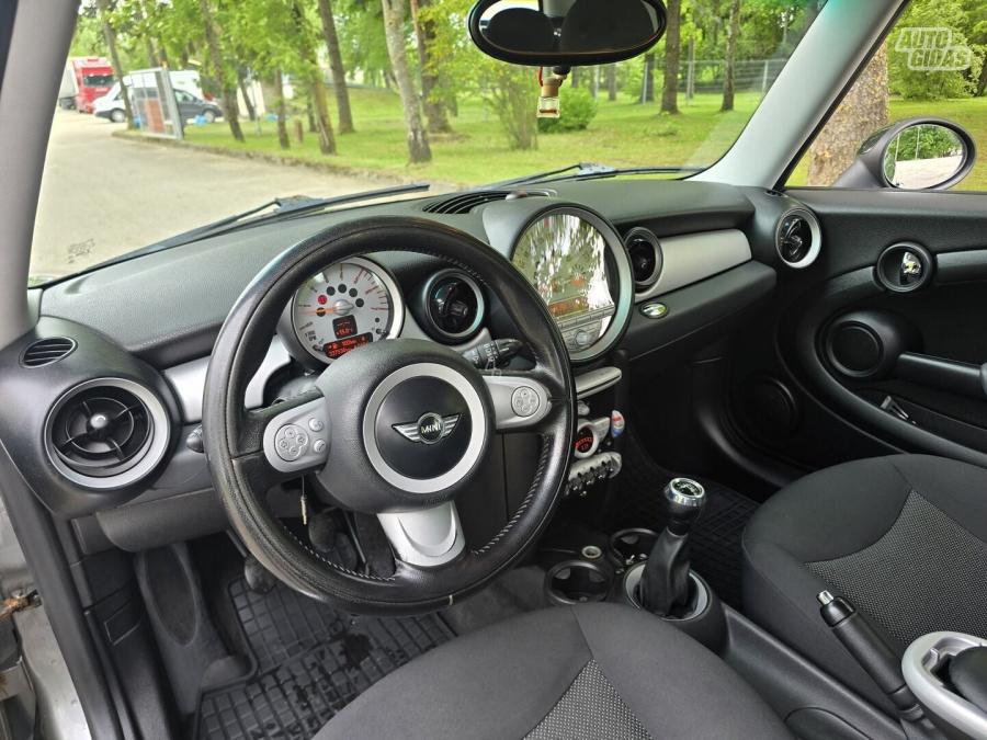 MINI Clubman 2009 in Radviliskis, with an engine capacity of 1.60 L and mileage of 338 thousand km for 2490 €, photo 20 on AUTOMOTO.COM.LV