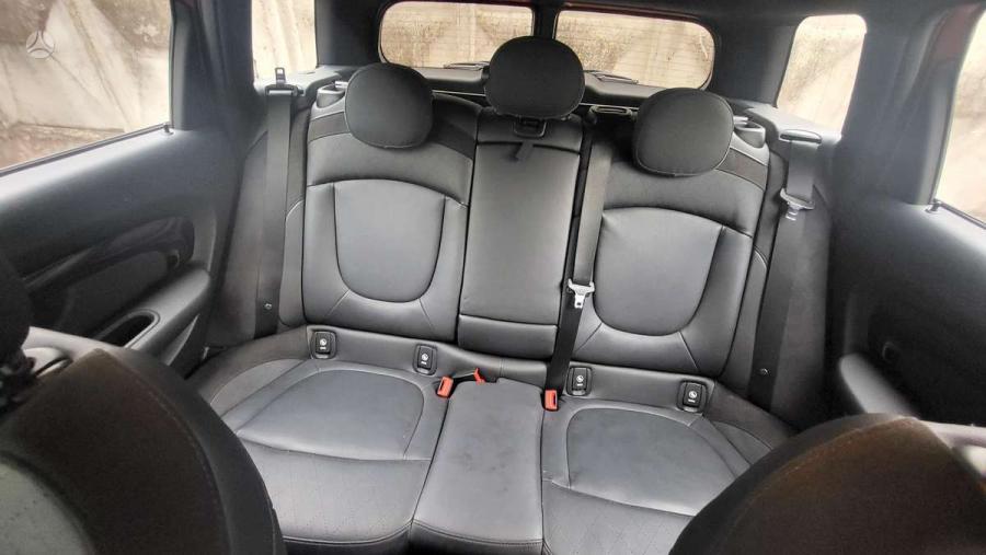 Oranžs MINI Clubman 2021 Viļņa, ar dzinēja tilpumu 2.00 L un nobraukumu 55 tūkst. km par 19999 €, foto 13 vietnē AUTOMOTO.COM.LV