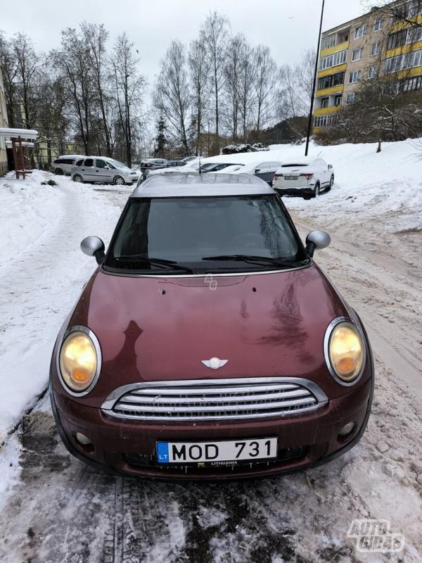 Red MINI Clubman 2008 in Vilnius, with an engine capacity of 1.60 L and mileage of 202 thousand km for 2500 €, photo 1 on AUTOMOTO.COM.LV