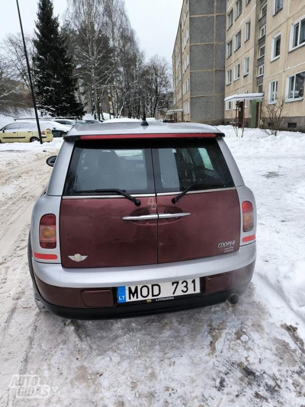 Red MINI Clubman 2008 in Vilnius, with an engine capacity of 1.60 L and mileage of 202 thousand km for 2500 €, photo 4 on AUTOMOTO.COM.LV