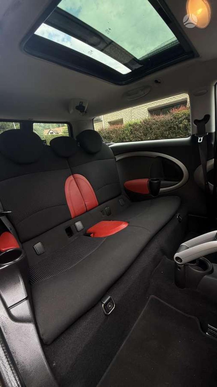 Sarkans MINI Clubman 2010 Viļņa, ar dzinēja tilpumu 1.60 L un nobraukumu 200 tūkst. km par 3950 €, foto 21 vietnē AUTOMOTO.COM.LV