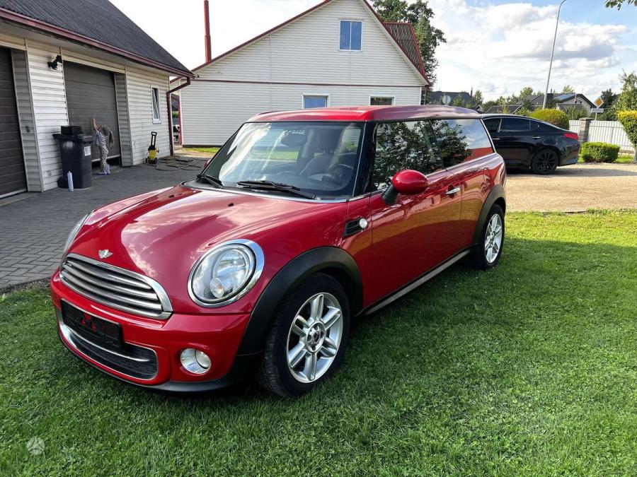 Sarkans MINI Clubman 2011 Ukmergė, ar dzinēja tilpumu 1.60 L un nobraukumu 228 tūkst. km par 3350 €, foto 1 vietnē AUTOMOTO.COM.LV