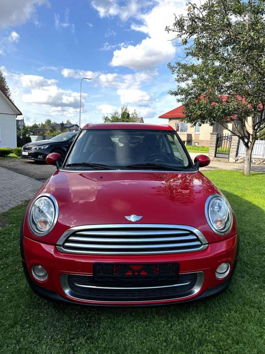 Sarkans MINI Clubman 2011 Ukmergė, ar dzinēja tilpumu 1.60 L un nobraukumu 228 tūkst. km par 3350 €, foto 6 vietnē AUTOMOTO.COM.LV